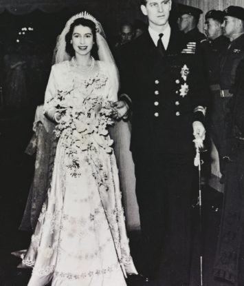Elizabeth en Philip vier 70ste trouherdenking | rooi rose