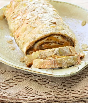 Karamelrolkoek | rooi rose