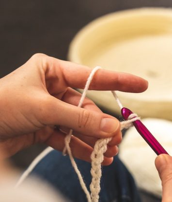Basiese tegnieke vir hekel | rooi rose