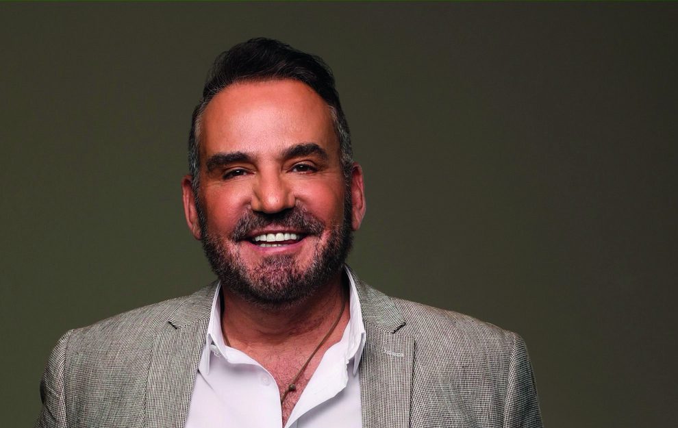 André Schwartz se musiekvideo van 'Sal jy?' | rooi rose