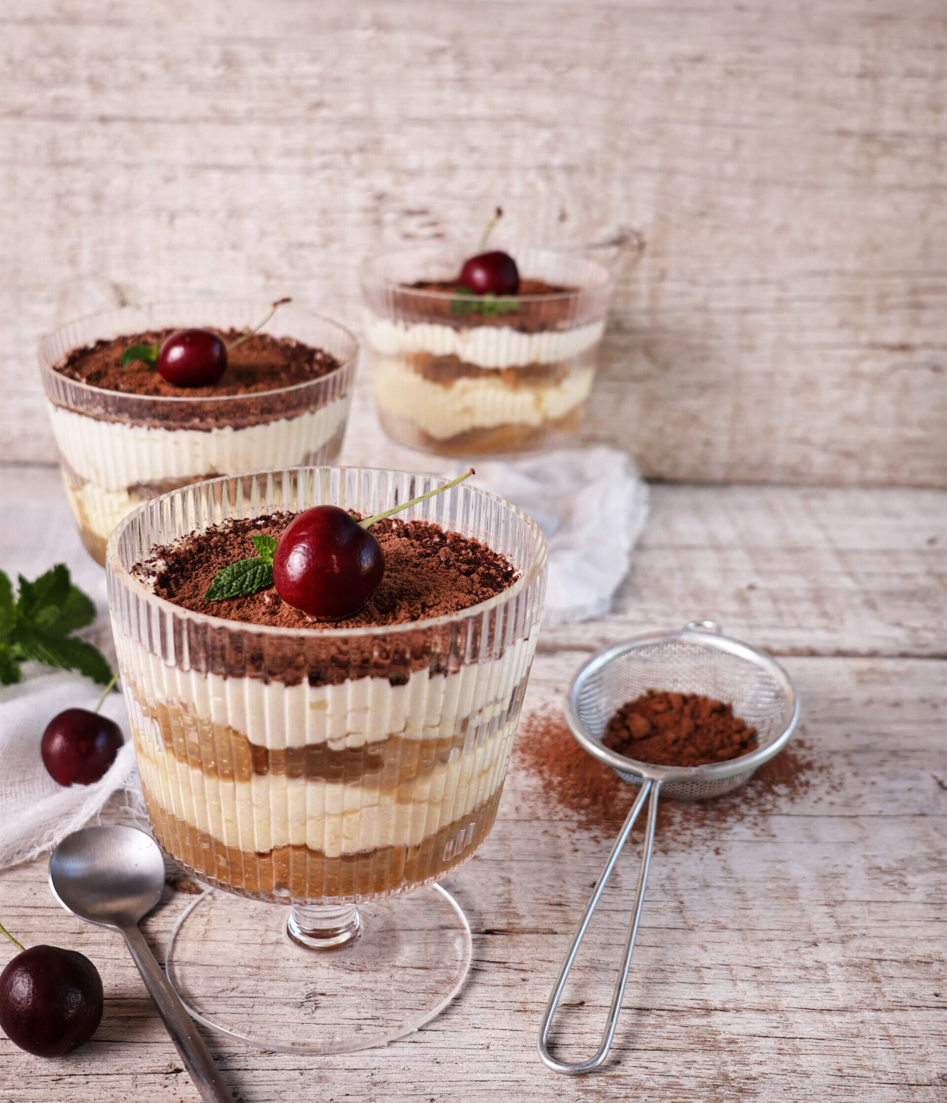 Marlo se maklike tiramisu | rooi rose